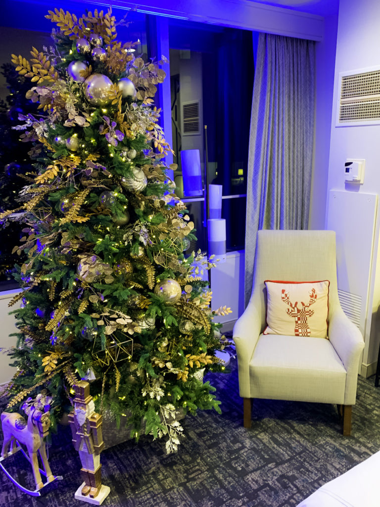 Santa Suite Chicago at the Swissotel - Later Ever After, BlogLater Ever ...